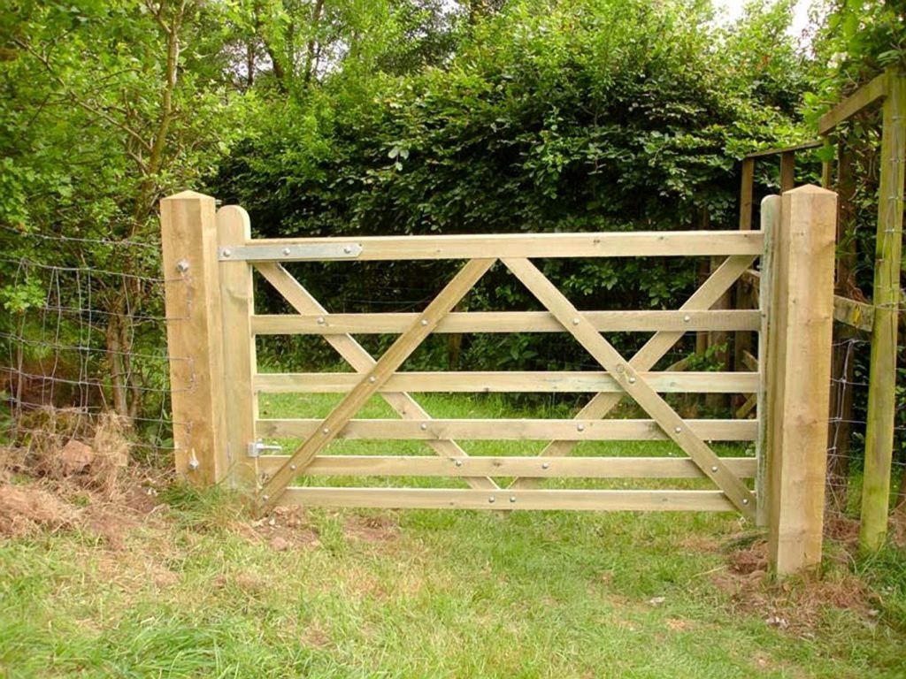 Field Gates – Richard Hope Wooden Gates