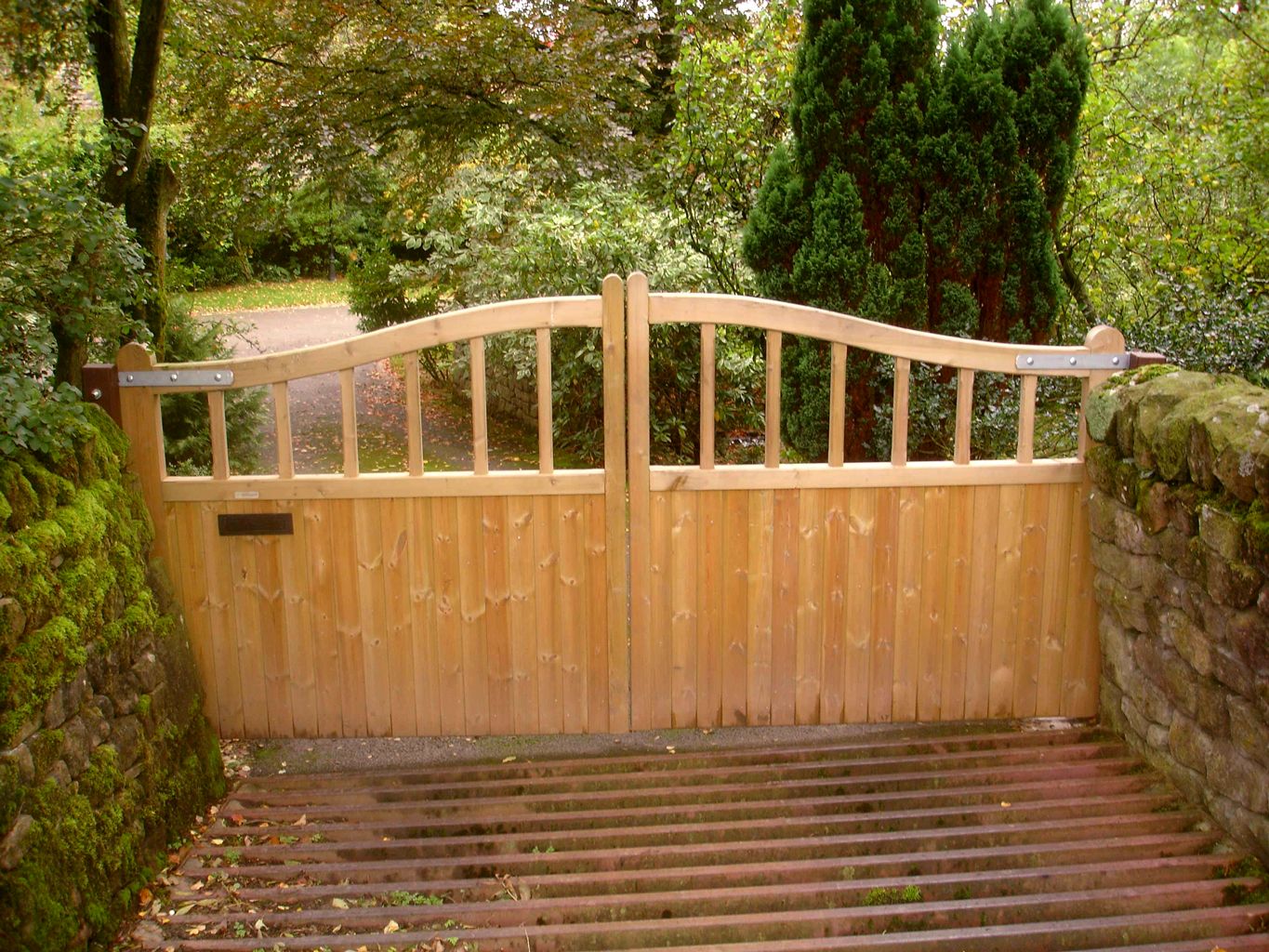halftggate – Richard Hope Wooden Gates